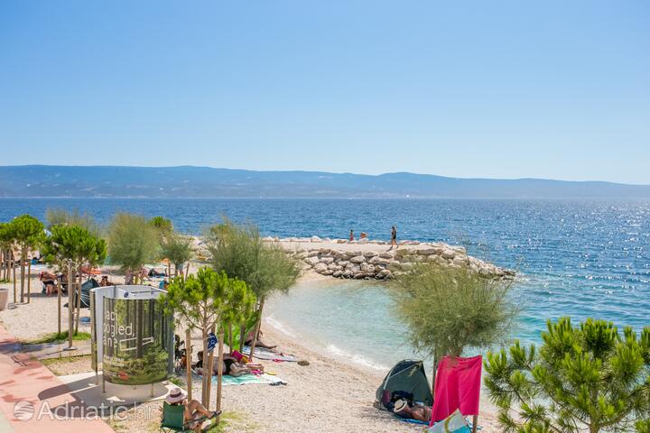 Plage: Brzet, Omiš - Omiš | Les meilleures plages en Croatie | Adriatic.hr