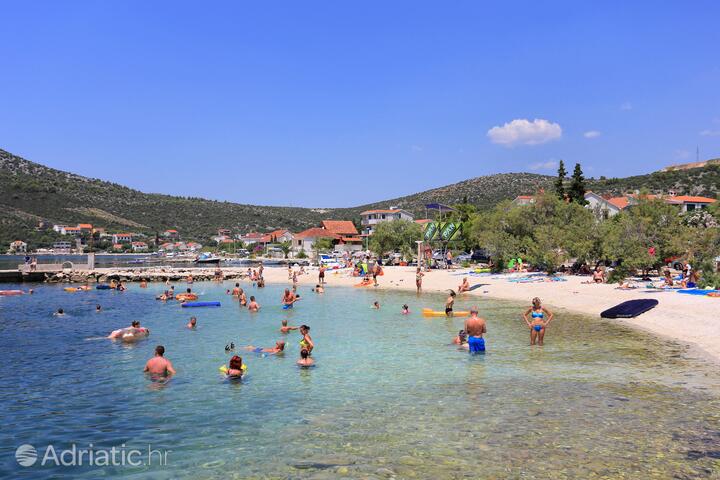 Strand: Poljica, Trogir - Poljica | Die besten Strände in Kroatien ...