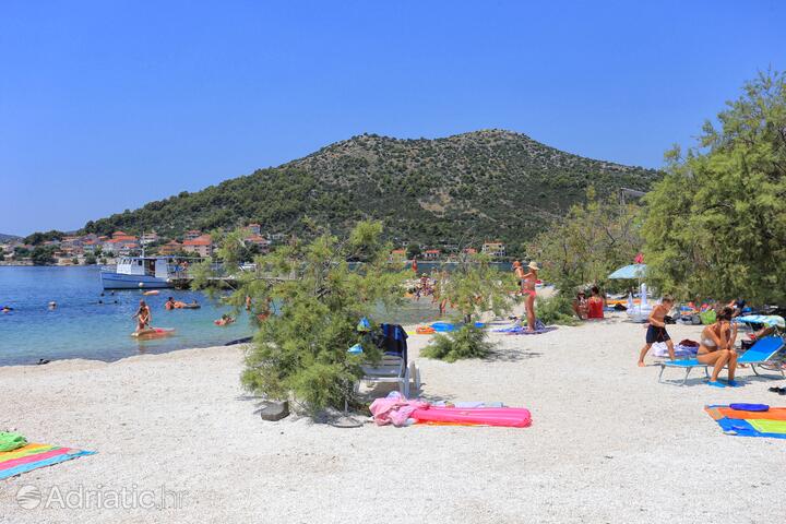 Strand: Poljica, Trogir - Poljica | Die besten Strände in Kroatien ...