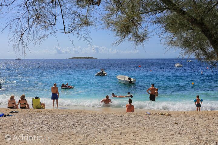 Strand: Oštrica, Trogir - Sevid | Legjobb strandok Horvátországban ...