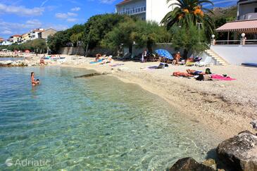 Dvosobni apartman uz plažu Podstrana, Split - A-10302-a - Smještaj ...