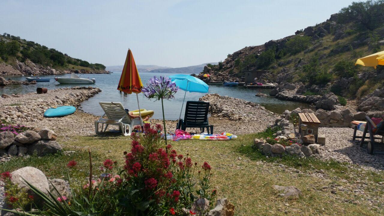 Studio apartman uz plažu Ribarica, Karlobag - AS-14032-b - Smještaj ...