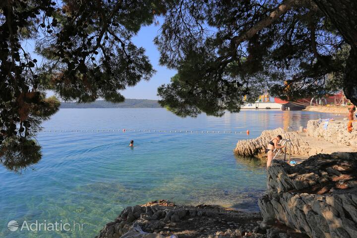 Strand: Saldun, Trogir - Trogir | Die besten Strände in Kroatien ...