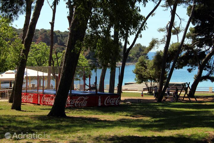 Strand: Valkane, Pula - Pula | Die besten Strände in Kroatien | Adriatic.hr