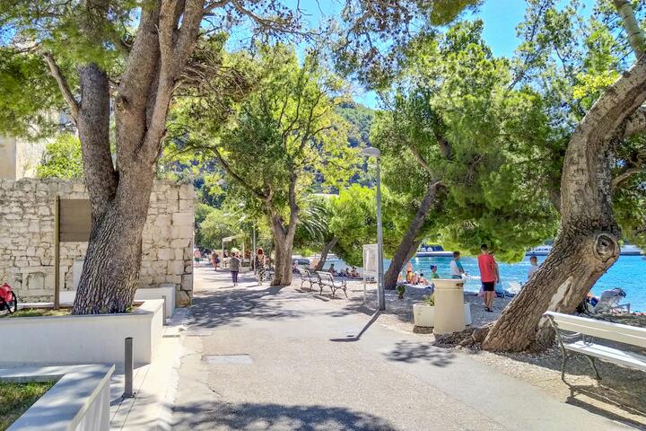 Drvenik Donja vala, Makarska - Vodič po Hrvaški | Adriatic.hr
