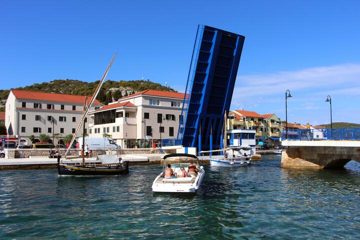 Tisno, Sziget Murter - Horvátországi útikalauz | Adriatic.hr