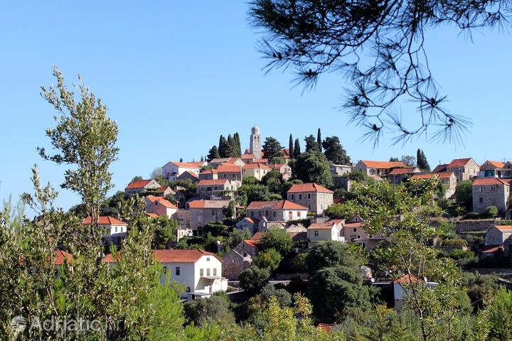 Vrisnik, wyspa Hvar - Przewodnik po Chorwacji | Adriatic.hr
