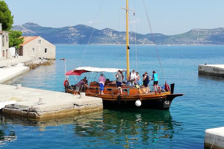 Mali Iž, Otok Iž - Vodič kroz Hrvatsku | Adriatic.hr